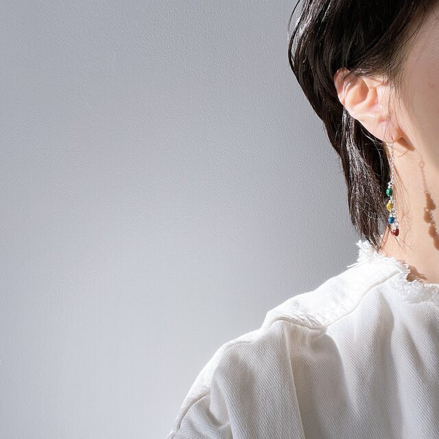 P433-ヴィンテージピアス U.S.A. 1980s Sparkling colored beads | iichi 日々の暮らしを心地よくするハンドメイドやアンティークのマーケットプレイス