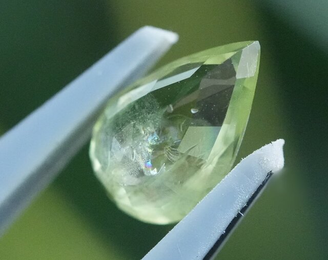 1.88ct★虹入り★グリーンサファイア s1063 | iichi 日々の暮らしを心地よくするハンドメイドやアンティークのマーケットプレイス