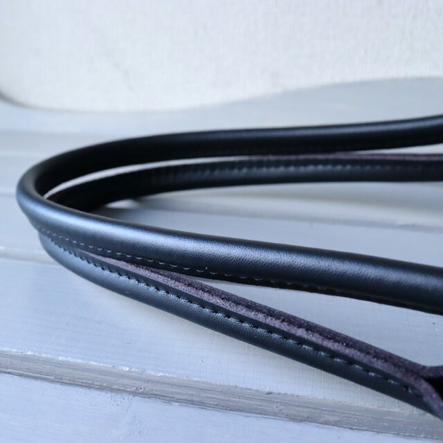 【期間限定】軽量 シンプル 肩掛け 天然革 男女兼用 ハンドメイド192 | iichi 日々の暮らしを心地よくするハンドメイドやアンティークのマーケットプレイス