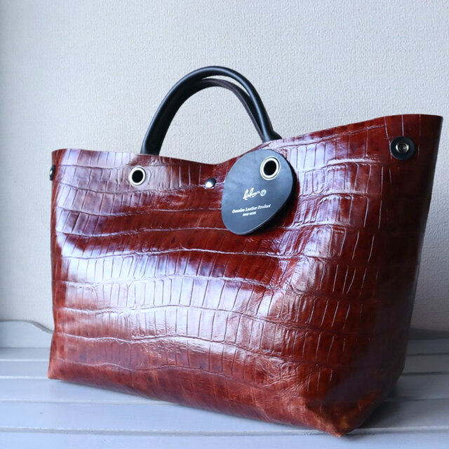 【期間限定】 とても軽量 型押し トート ボストン 男女兼用 ハンドメイド194 | iichi 日々の暮らしを心地よくするハンドメイドやアンティークのマーケットプレイス