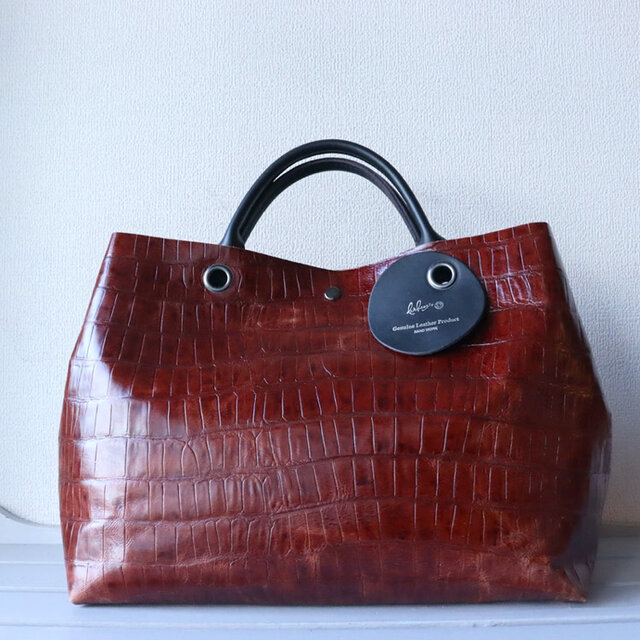 【期間限定】 とても軽量 型押し トート ボストン 男女兼用 ハンドメイド194 | iichi 日々の暮らしを心地よくするハンドメイドやアンティークのマーケットプレイス