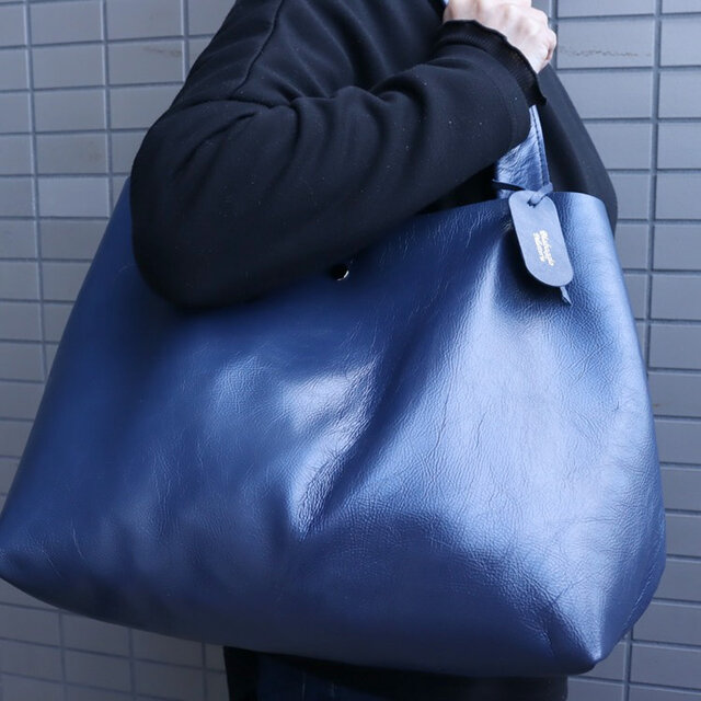 【期間限定】 柔らかい 太ハンドル メタリック 肩掛 兼用 革 ハンドメイド197 | iichi 日々の暮らしを心地よくするハンドメイドやアンティークのマーケットプレイス