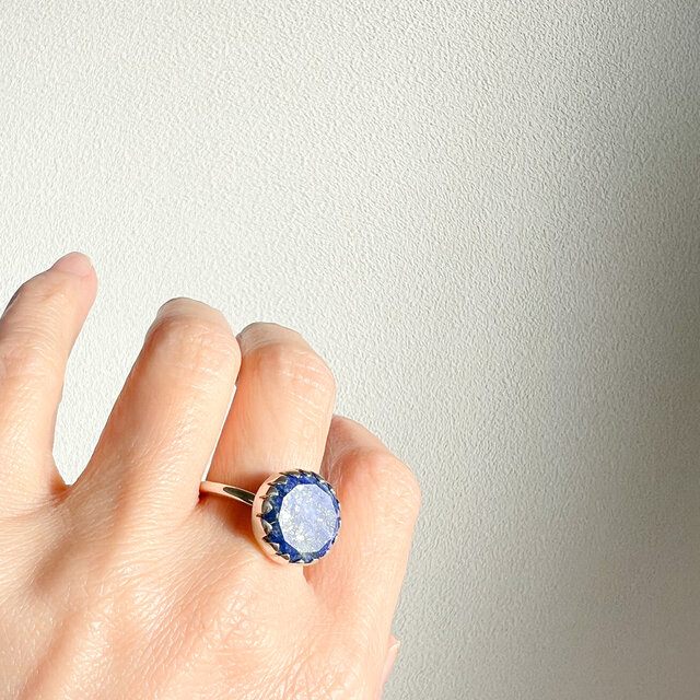 ラピスラズリカットラウンドリング RG22-184 | iichi 日々の暮らしを心地よくするハンドメイドやアンティークのマーケットプレイス