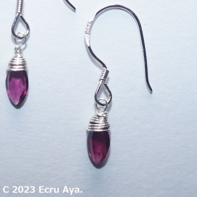 *初明り*宝石質ロードライトガーネットAAAのピアス | iichi 日々の暮らしを心地よくするハンドメイドやアンティークのマーケットプレイス