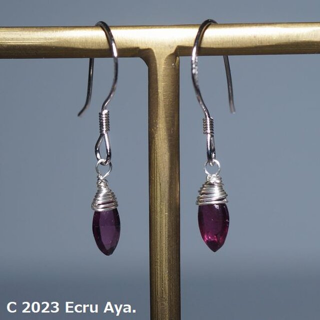 *初明り*宝石質ロードライトガーネットAAAのピアス | iichi 日々の暮らしを心地よくするハンドメイドやアンティークのマーケットプレイス