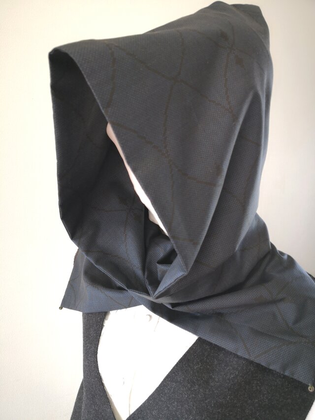 紬ストールフード（藍色立涌文様）03401 | iichi 日々の暮らしを心地よくするハンドメイドやアンティークのマーケットプレイス