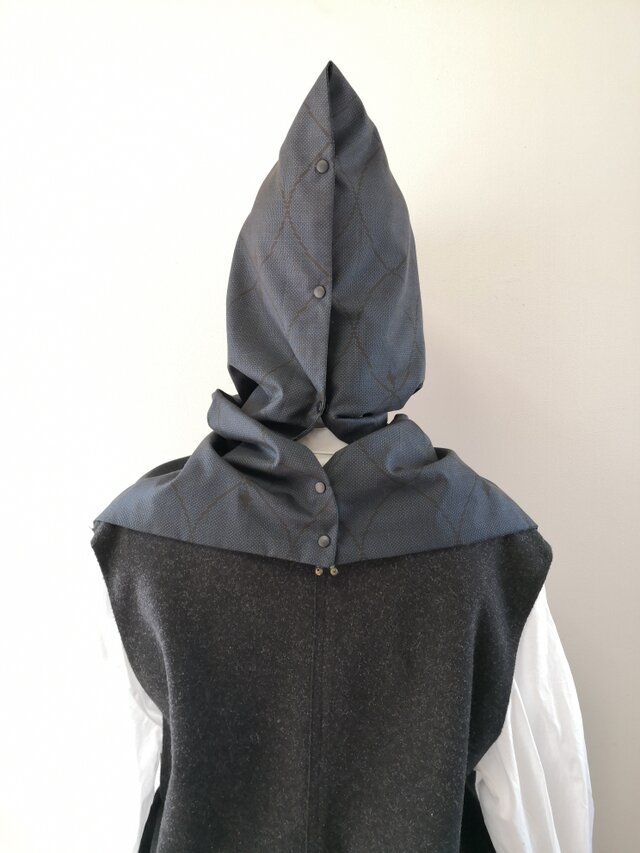 紬ストールフード（藍色立涌文様）03401 | iichi 日々の暮らしを心地よくするハンドメイドやアンティークのマーケットプレイス