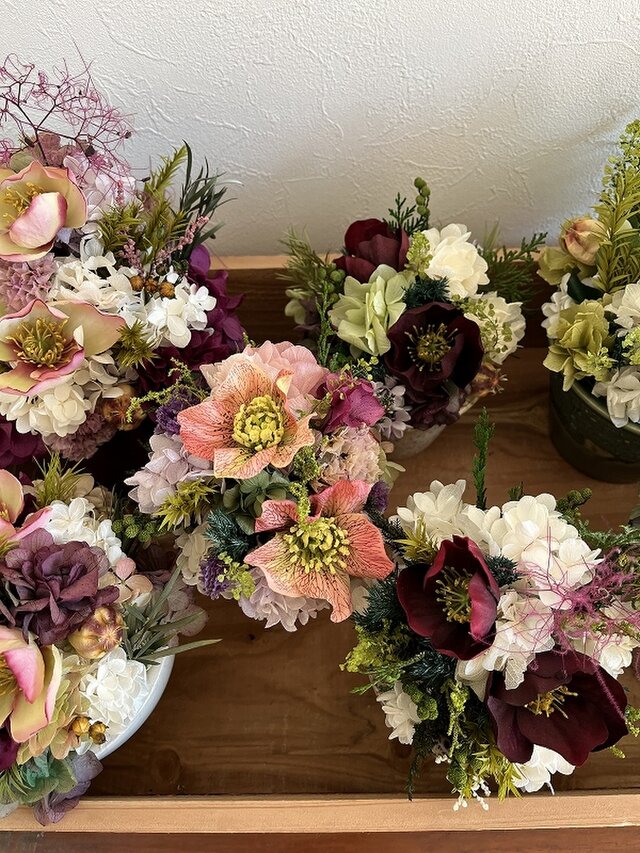 【クリスマスローズの咲く庭】 S サーモンピンク | iichi 日々の暮らしを心地よくするハンドメイドやアンティークのマーケットプレイス