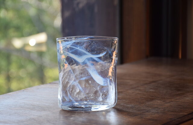 konoha花瓶のしろ | iichi 日々の暮らしを心地よくするハンドメイドやアンティークのマーケットプレイス