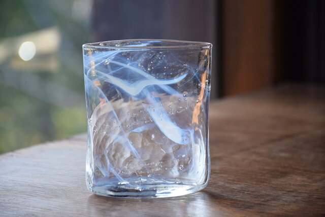 konoha花瓶のしろ | iichi 日々の暮らしを心地よくするハンドメイドやアンティークのマーケットプレイス