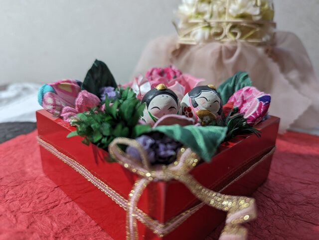 ひな飾り〈赤box〉S4 | iichi 日々の暮らしを心地よくするハンドメイドやアンティークのマーケットプレイス