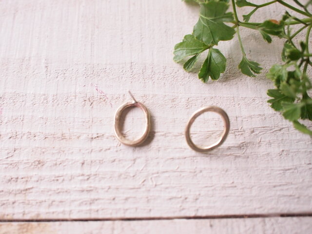 真鍮ピアス サークル ピン/シルバー | iichi 日々の暮らしを心地よくするハンドメイドやアンティークのマーケットプレイス
