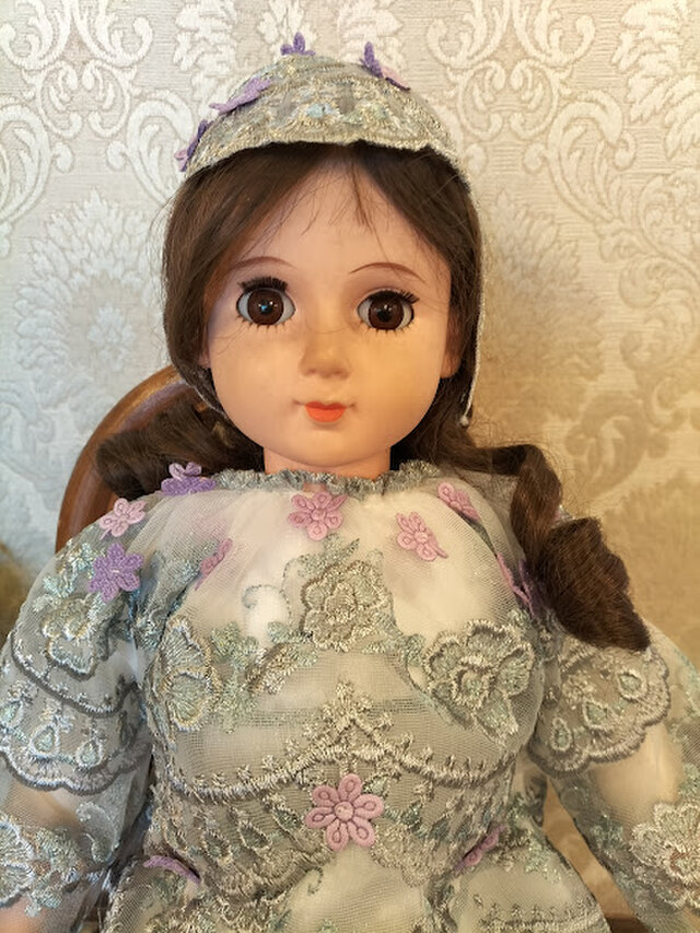 ドール背丈60cm位用 レースのドレスと帽子 | iichi 日々の暮らしを心地よくするハンドメイドやアンティークのマーケットプレイス