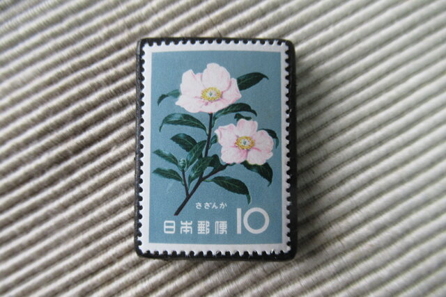日本 花切手ブローチ9239 | iichi 日々の暮らしを心地よくするハンドメイドやアンティークのマーケットプレイス