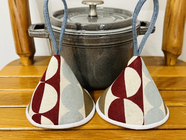 三角鍋つかみ★staub ストウブ ホーロー デニムリメイク | iichi 日々の暮らしを心地よくするハンドメイドやアンティークのマーケットプレイス