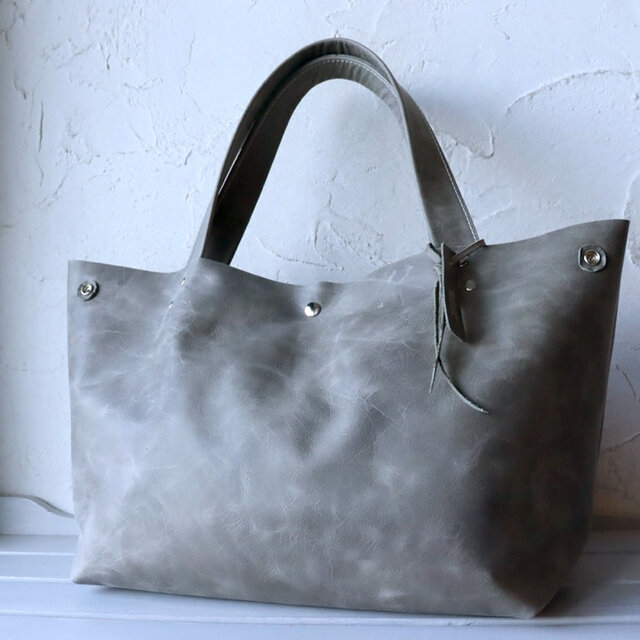 【期間限定】軽量 柔らかい 太ハンドル トート ボストン 兼用 革 ハンドメイド1164 | iichi 日々の暮らしを心地よくするハンドメイドやアンティークのマーケットプレイス