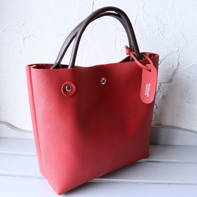 【期間限定】 型押し 軽量 内ポケット ミニバッグ 男女兼用 革 ハンドメイド1161 | iichi 日々の暮らしを心地よくするハンドメイドやアンティークのマーケットプレイス