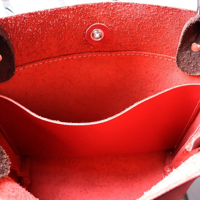 【期間限定】 型押し 軽量 内ポケット ミニバッグ 男女兼用 革 ハンドメイド1161 | iichi 日々の暮らしを心地よくするハンドメイドやアンティークのマーケットプレイス