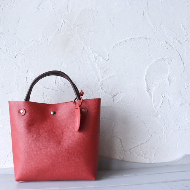 【期間限定】 型押し 軽量 内ポケット ミニバッグ 男女兼用 革 ハンドメイド1161 | iichi 日々の暮らしを心地よくするハンドメイドやアンティークのマーケットプレイス