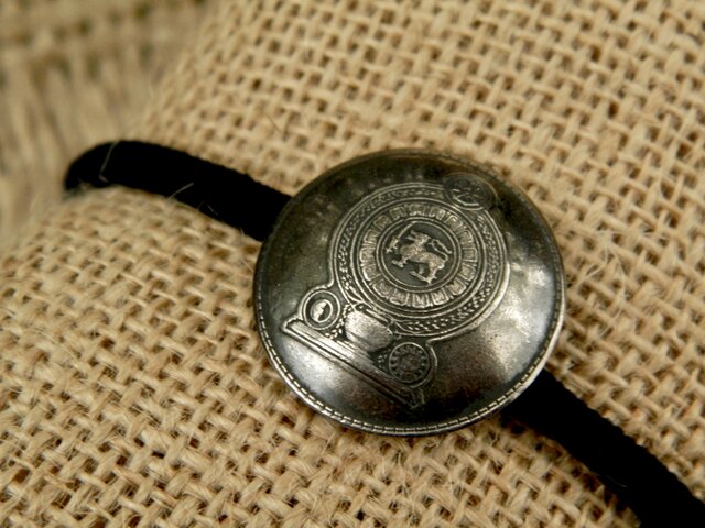 ＃H150 Sri Lanka Coin Hair Elastic | iichi 日々の暮らしを心地よくするハンドメイドやアンティークのマーケットプレイス