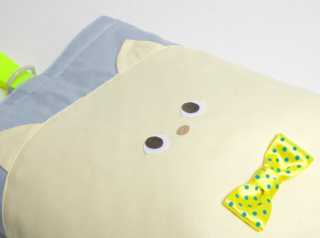 ねこ シューズバッグ クリームイエロー × くすみライトブルー Kids | iichi 日々の暮らしを心地よくするハンドメイドやアンティーク ...