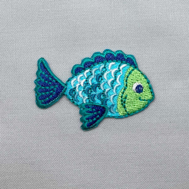 アップリケワッペン フィッシュ ブルー kr-0065 魚 さかな マリン 海 | iichi 日々の暮らしを心地よくするハンドメイドやアンティークのマーケットプレイス
