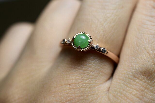 SR3-150 美品 ミャンマー産 天然 本翡翠 リング 指輪 フリーサイズ 金属アレルギー対応 | iichi 日々の暮らしを心地よくするハンドメイドやアンティークのマーケットプレイス