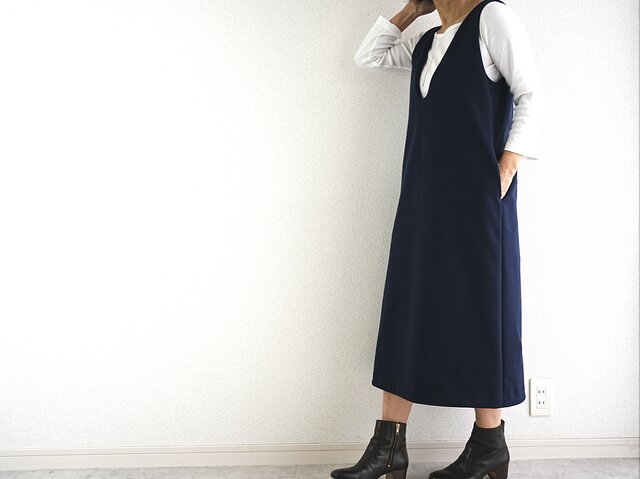 Vネックストレッチジャンパースカート No.296 | iichi 日々の暮らしを心地よくするハンドメイドやアンティークのマーケットプレイス
