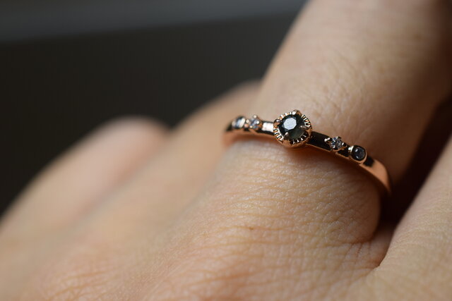 SR3-151 墨色 天然 トルマリン リング 指輪 フリーサイズ 金属アレルギー対応 | iichi 日々の暮らしを心地よくするハンドメイドやアンティークのマーケットプレイス