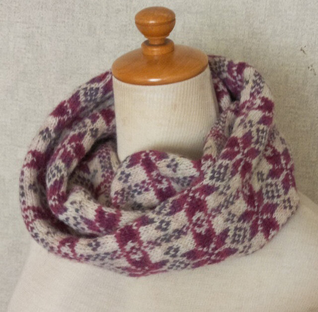 フェアアイル スヌード G | iichi 日々の暮らしを心地よくするハンドメイドやアンティークのマーケットプレイス