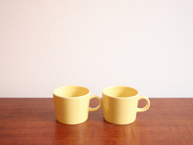アラビア／ティーマ コーヒーカップ2個セット〈イエロー〉A | iichi 日々の暮らしを心地よくするハンドメイドやアンティークのマーケットプレイス