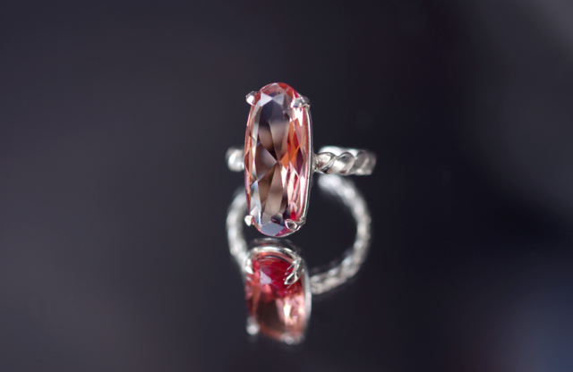 ☆ 新作 ☆レア☆『ズルタナイト』の世界でひとつの天然石リングsilver925 | iichi 日々の暮らしを心地よくするハンドメイドやアンティークのマーケットプレイス