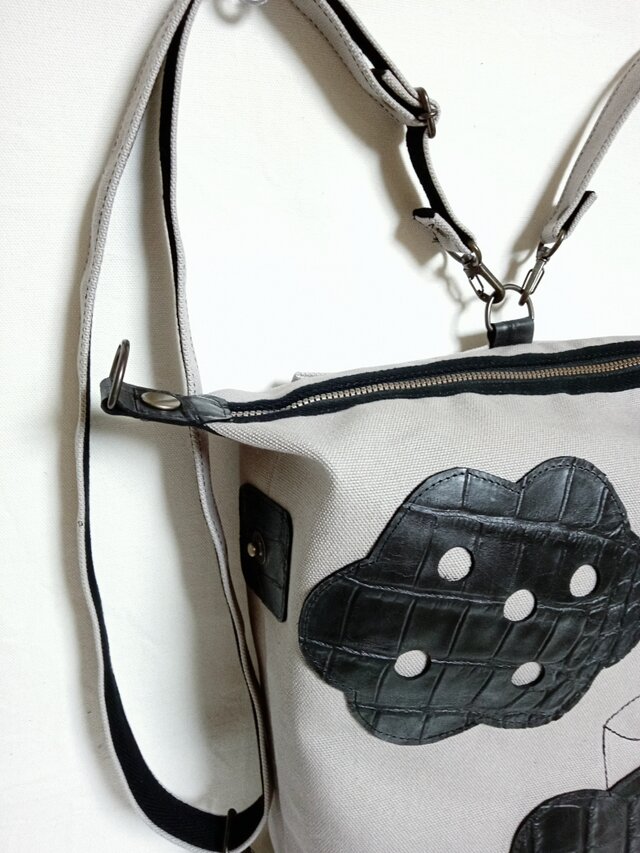 りんごと雲の軽い2weyリュック | iichi 日々の暮らしを心地よくするハンドメイドやアンティークのマーケットプレイス