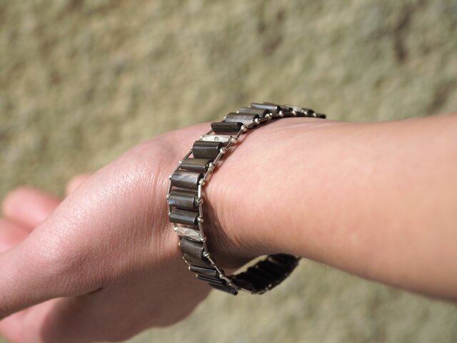 Ladder bracelet 'brawn shell' | iichi 日々の暮らしを心地よくするハンドメイドやアンティークのマーケットプレイス