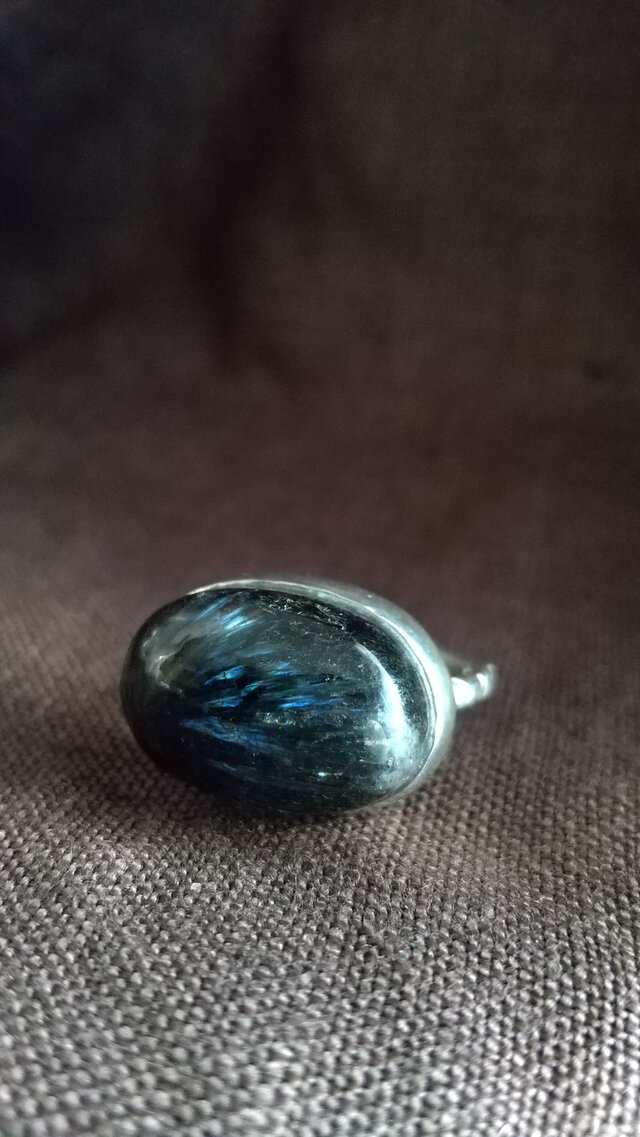 ヌーマイトシルバーリング#12 | iichi 日々の暮らしを心地よくするハンドメイドやアンティークのマーケットプレイス