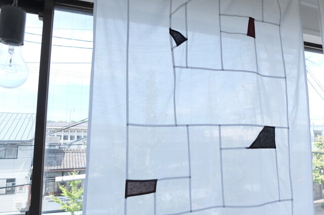 【限定1点】ポジャギカーテン｜102×85cm｜濃赤青 | iichi 日々の暮らしを心地よくするハンドメイドやアンティークのマーケットプレイス