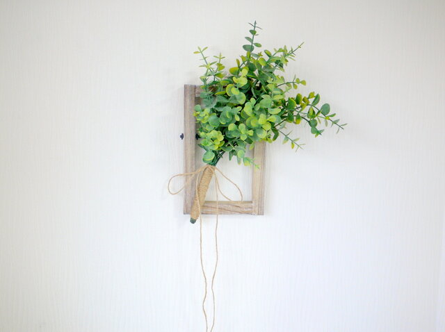 光触媒加工済 ユーカリスワッグ（グリーン系） 木製フレーム フェイクグリーン | iichi 日々の暮らしを心地よくするハンドメイドやアンティークのマーケットプレイス