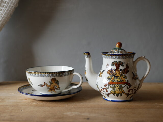 GIEN ジアン ポットとカップ＆ソーサー フランスアンティーク アンティークのある暮らし | iichi 日々の暮らしを心地よくするハンドメイドやアンティークのマーケットプレイス