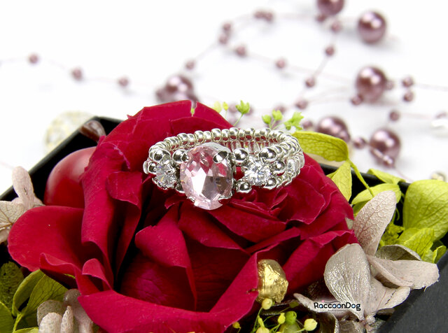 （新作）ラインストーンのロザリンリング（ラインストーン/ジルコニア ビーズリング）《ビーズアクセサリー》 | iichi 日々の暮らしを心地よくするハンドメイドやアンティークのマーケットプレイス