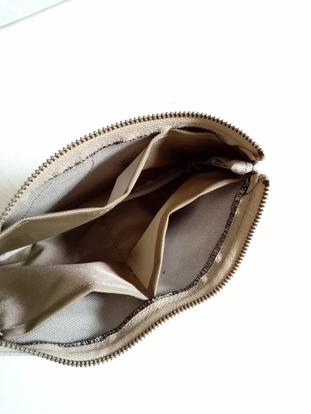 お客様ご注文商品No、0127お財布ポーチ | iichi 日々の暮らしを心地よくするハンドメイドやアンティークのマーケットプレイス