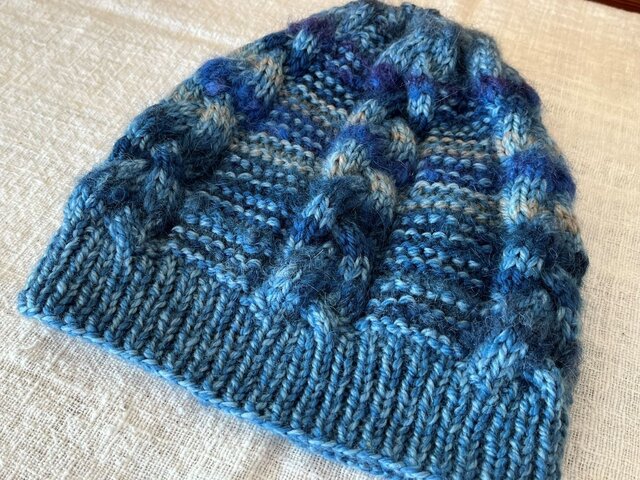 草木染 にぎやかトンガリ帽 | iichi 日々の暮らしを心地よくするハンドメイドやアンティークのマーケットプレイス