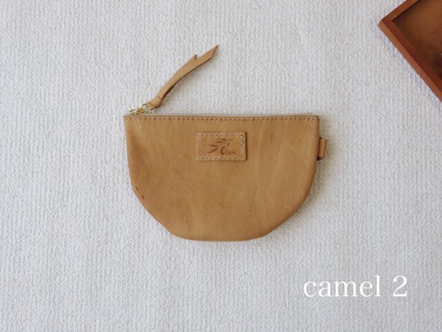 本革の半円ポーチ (camel ) P_13 | iichi 日々の暮らしを心地よくするハンドメイドやアンティークのマーケットプレイス