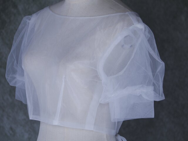 可愛い トップス オフホワイト ソフトチュール 短袖 編み上げ お色直し | iichi 日々の暮らしを心地よくするハンドメイドやアンティークのマーケットプレイス