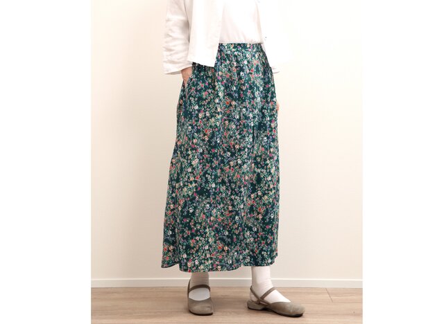 #436タックギャザースカート(グリーンx小花) | iichi 日々の暮らしを心地よくするハンドメイドやアンティークのマーケットプレイス