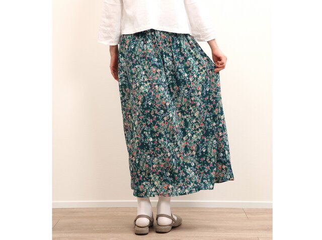 #436タックギャザースカート(グリーンx小花) | iichi 日々の暮らしを心地よくするハンドメイドやアンティークのマーケットプレイス