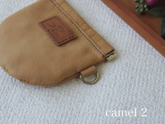 レザーのバネポーチ P_15 (camel ) | iichi 日々の暮らしを心地よくするハンドメイドやアンティークのマーケットプレイス