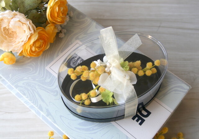 カラーが選べる！アジサイのコサージュ -Artificial flower- | iichi 日々の暮らしを心地よくするハンドメイドやアンティークのマーケットプレイス