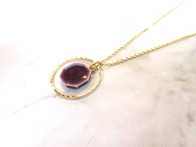 陶とgold circle のnecklace（紫） | iichi 日々の暮らしを心地よくするハンドメイドやアンティークのマーケットプレイス