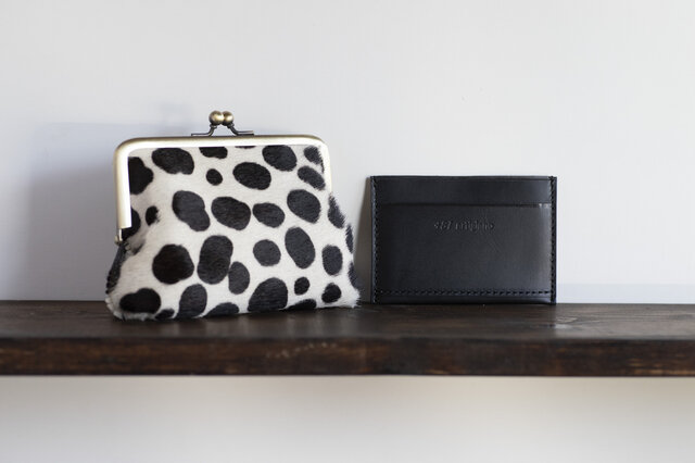 ハラコ がま口ポーチ ダルメシアン×ブラック カードケース付き コインケース ハラコ×牛革 aw-28nch | iichi 日々の暮らしを心地よくするハンドメイドやアンティークのマーケットプレイス