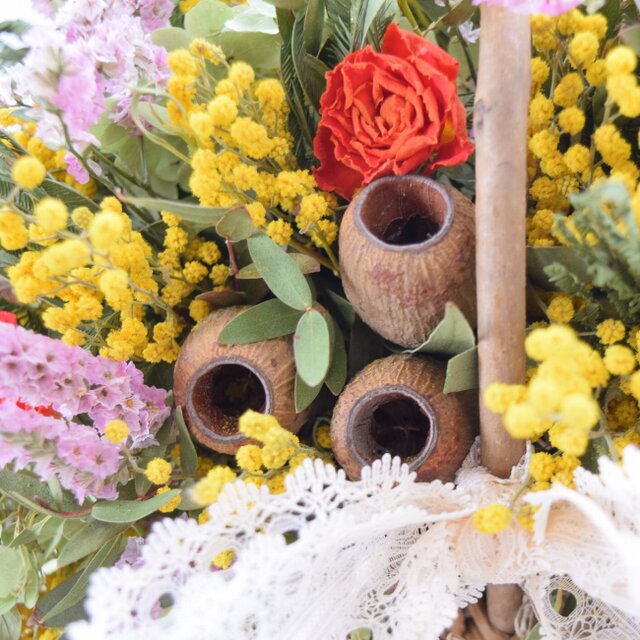 バスケットアレンジ・春らんまん | iichi 日々の暮らしを心地よくするハンドメイドやアンティークのマーケットプレイス